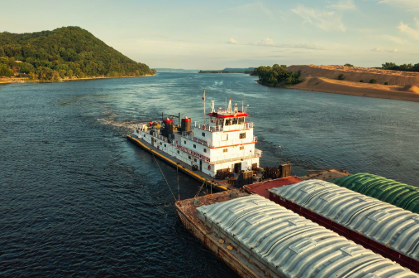 How Does Barge Towing Work?